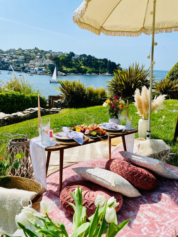 Deliciously Posh Picnic & Grazing Boxes, Boards, Platters & Tables ...